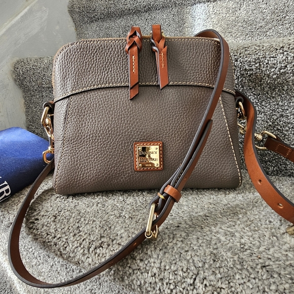 Dooney & Bourke | Bags | Dooney Bourke Pebble Grain Crossbody In ...